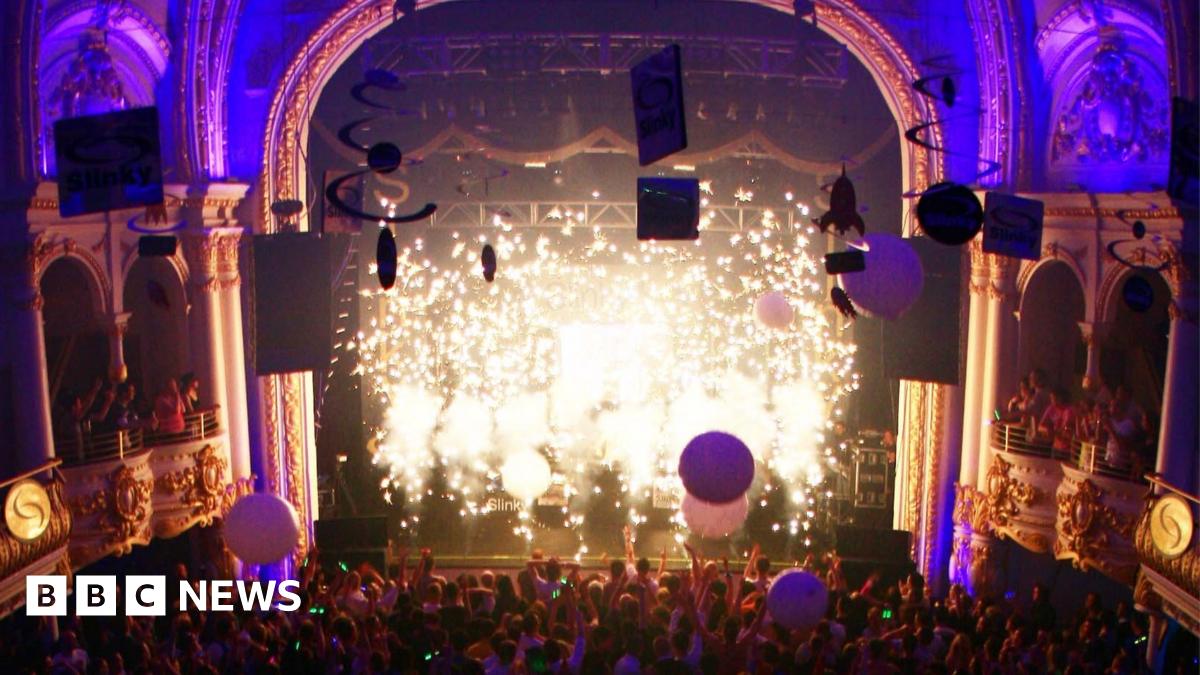 Trance club Slinky bids farewell to Bournemouth - BBC News