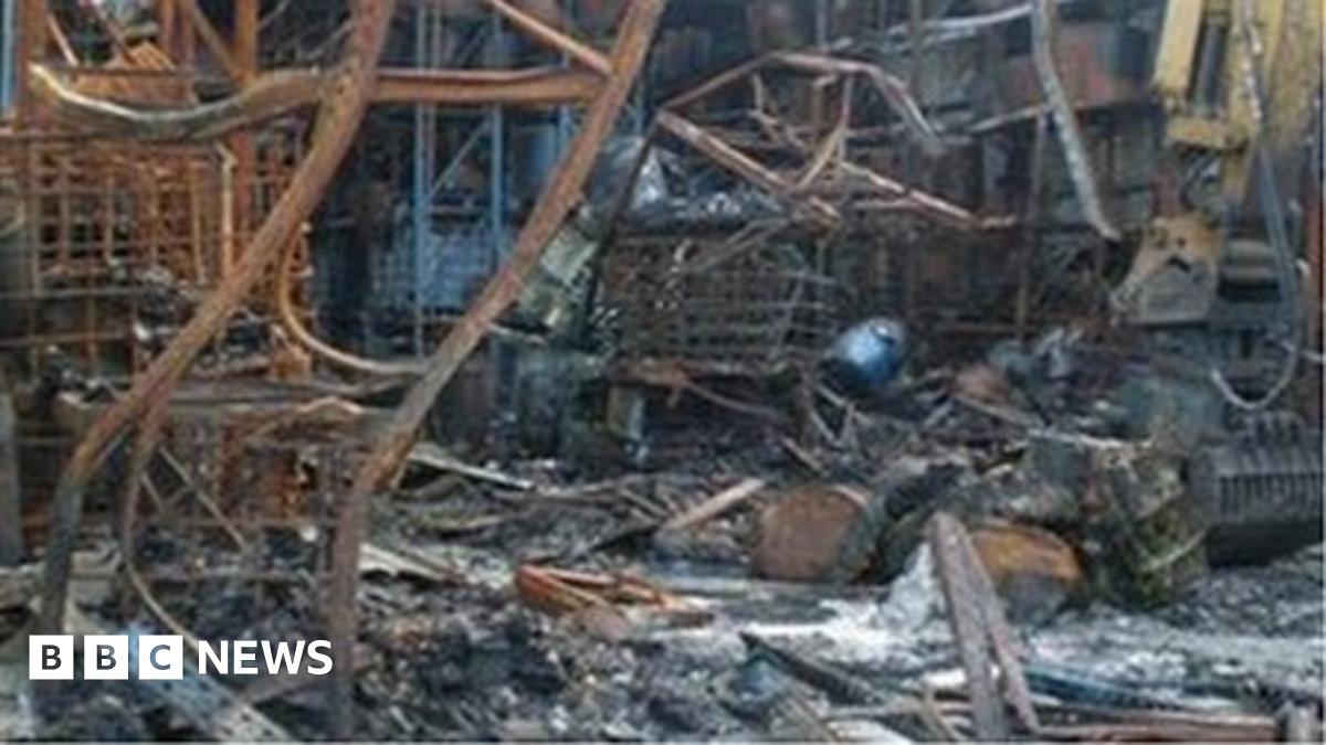 Burscough explosion: Chemical firm fined after three injured - BBC News