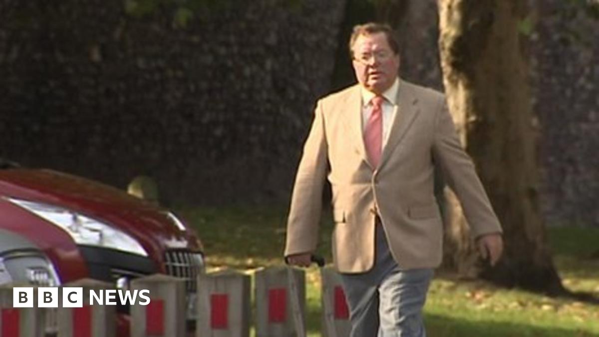 Ex-BBC DJ Michael Souter a 'serial child abuser', court told - BBC News