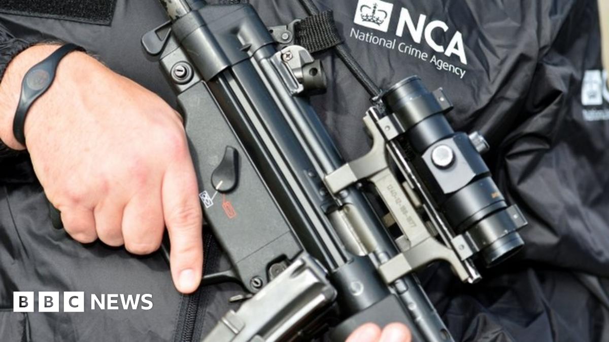 National Crime Agency to 'relentlessly pursue' organised crime - BBC News