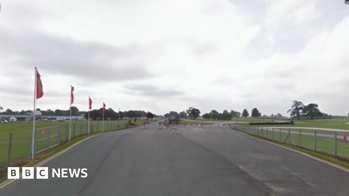 Biker killed in Oulton Park 'track day' crash - BBC News