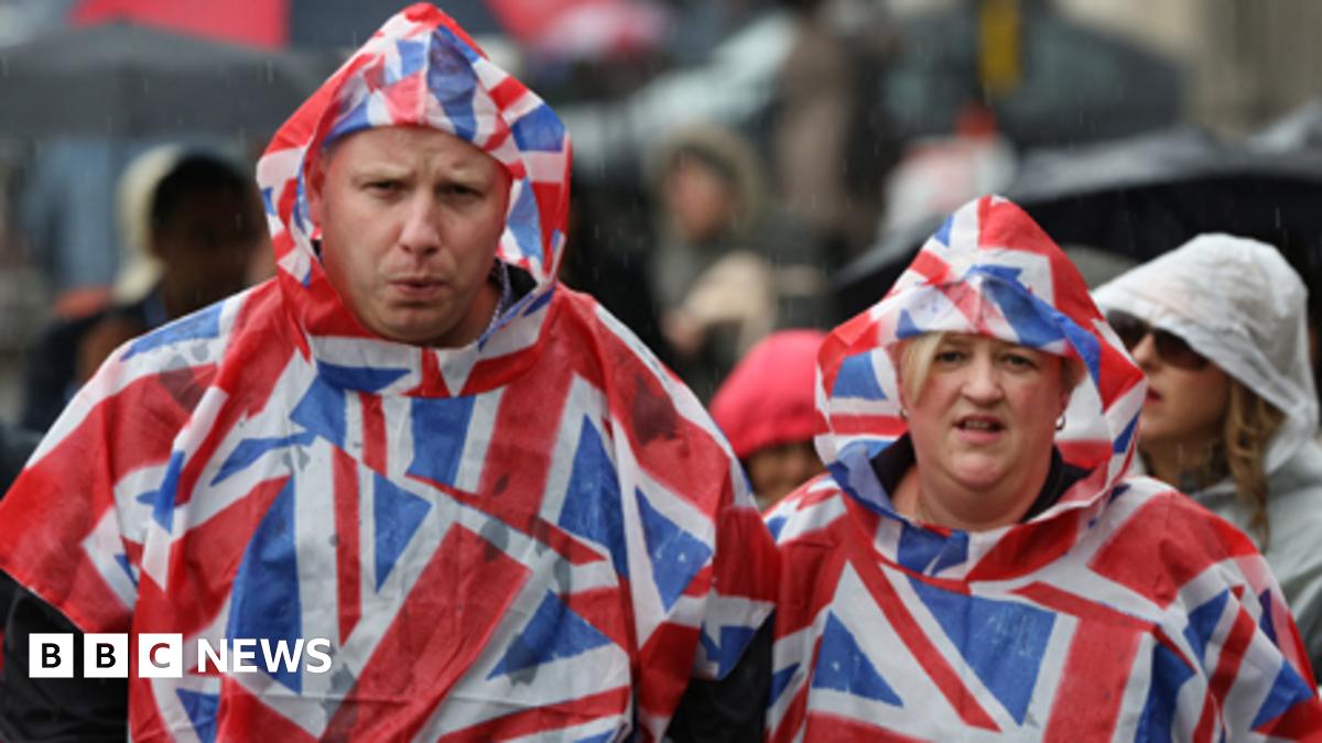 Is the British weather unique in the world? - BBC News