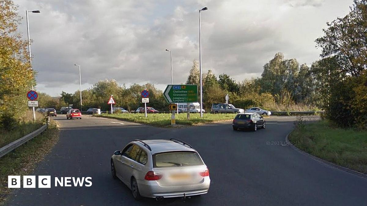 Roundabout bottleneck in Gloucester to be eased - BBC News