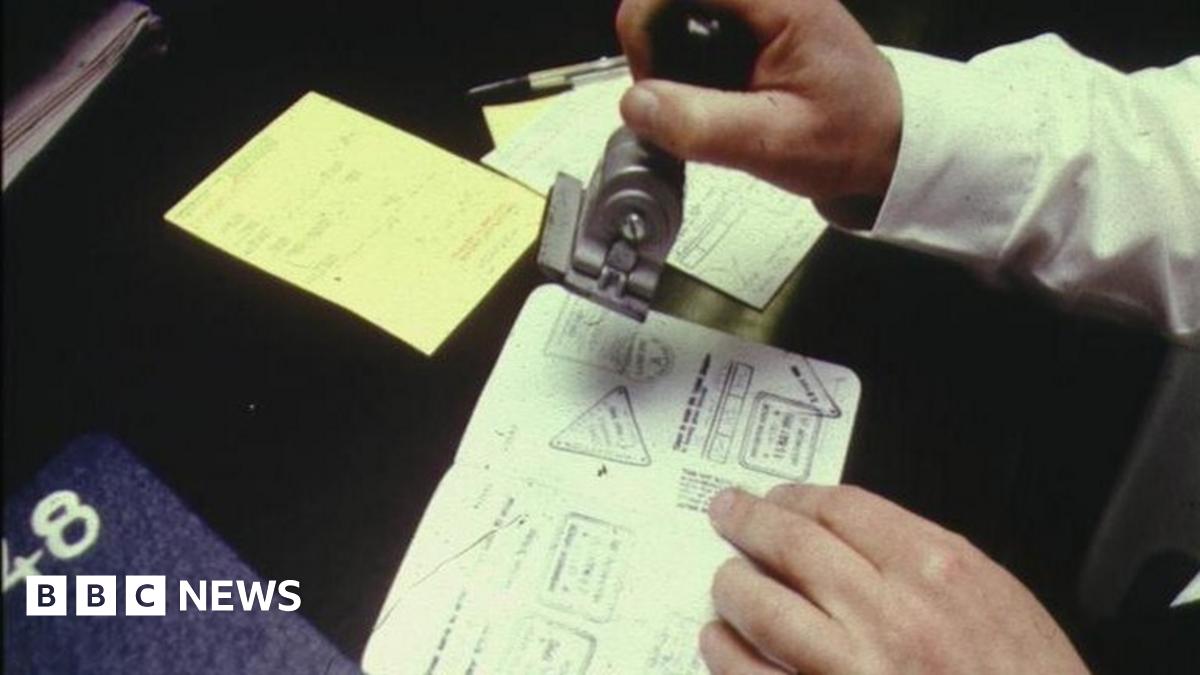 UK immigration acts through the ages - BBC News