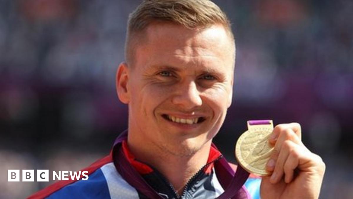 Paralympian David Weir 'confident' of finding suitable home - BBC News