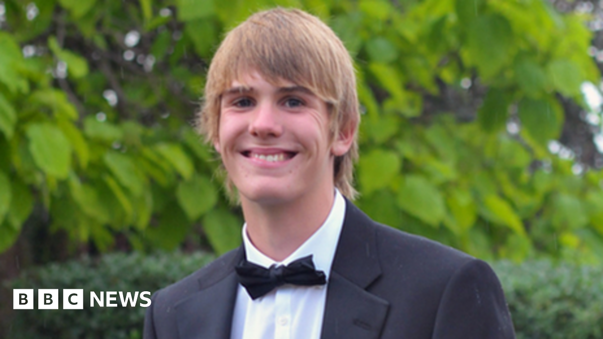 Charles Bateman death: 1,000 people sign petition to improve junction ...