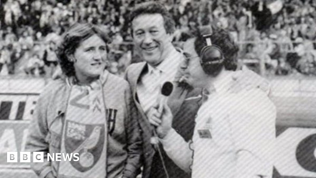 Michael Souter: Dark secrets of BBC radio broadcaster - BBC News