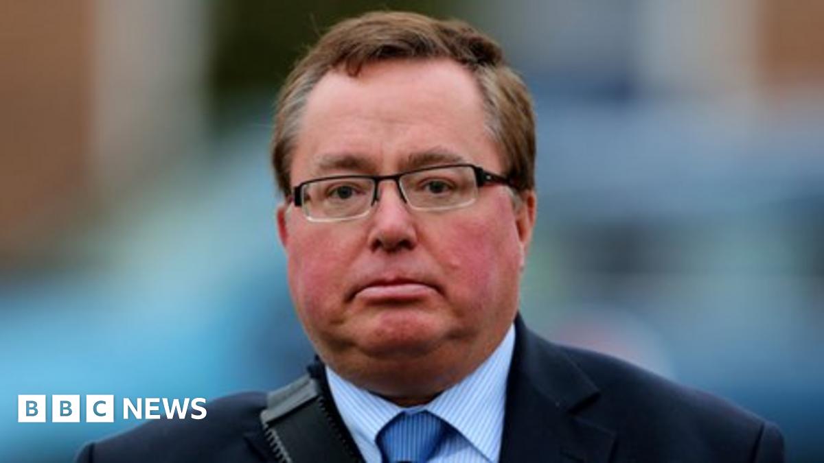 Michael Souter: Ex-BBC man loses sex attack appeals - BBC News