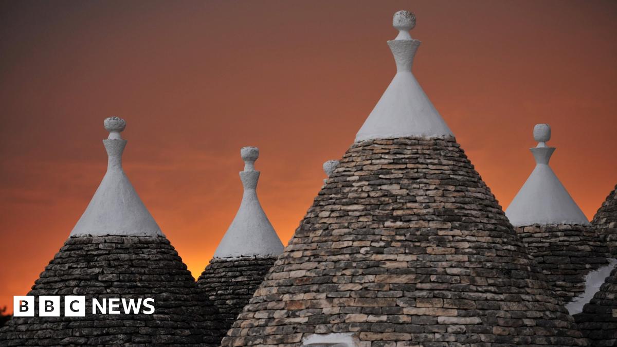 Italy's fantastical farmers' sheds turned holiday homes - BBC News
