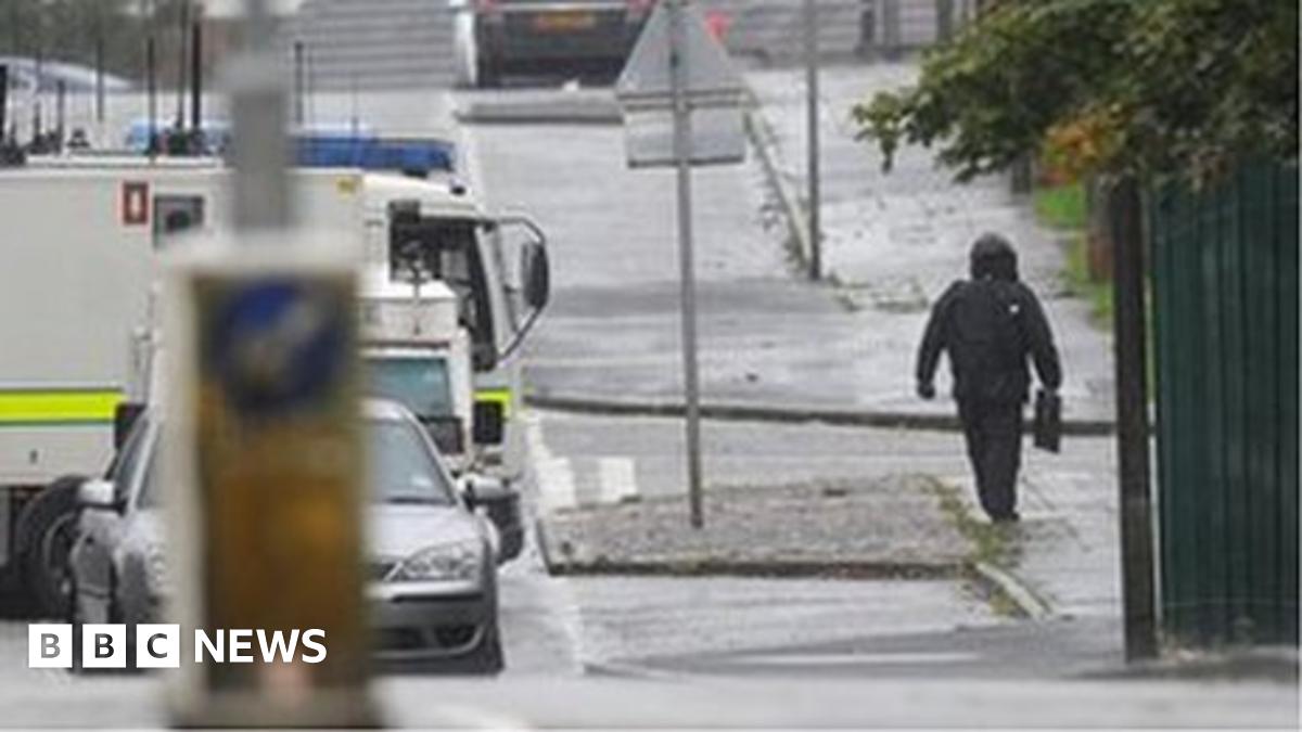 Man in court over Sloan Street, Lurgan bomb find - BBC News