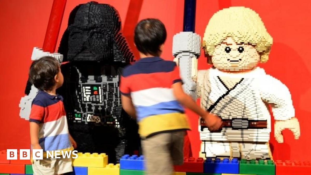 Legoland owner Merlin Entertainments plans share float - BBC News
