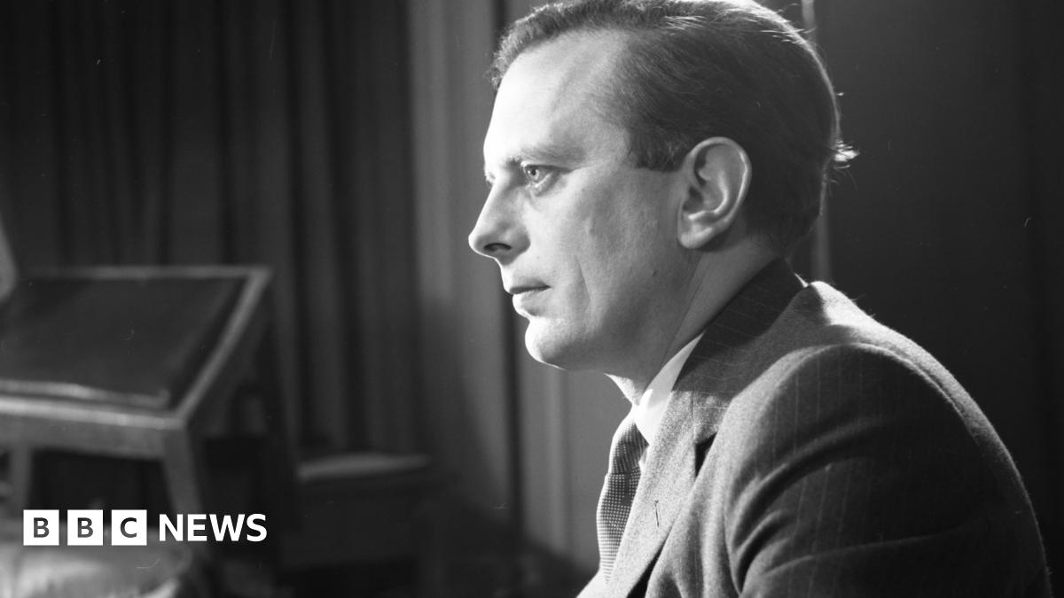 The BBC's first Man in Moscow - BBC News