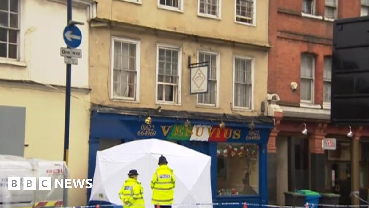 Seven men arrested on suspicion of Maidstone murder - BBC News