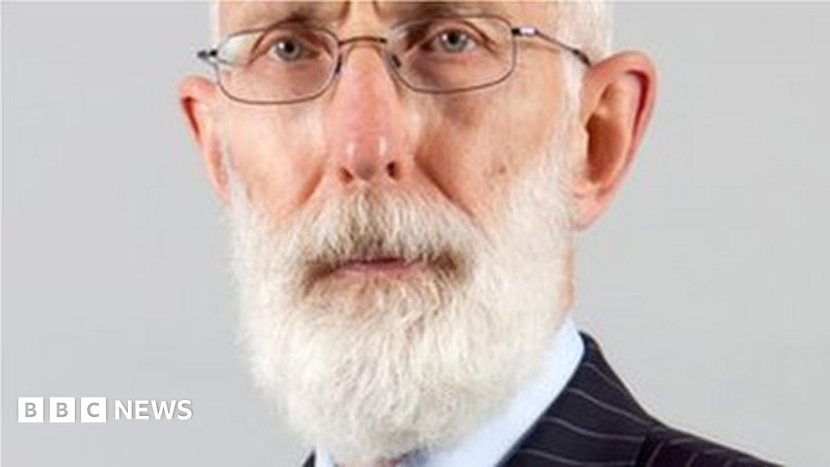 Missing person advice for Police Scotland - BBC News