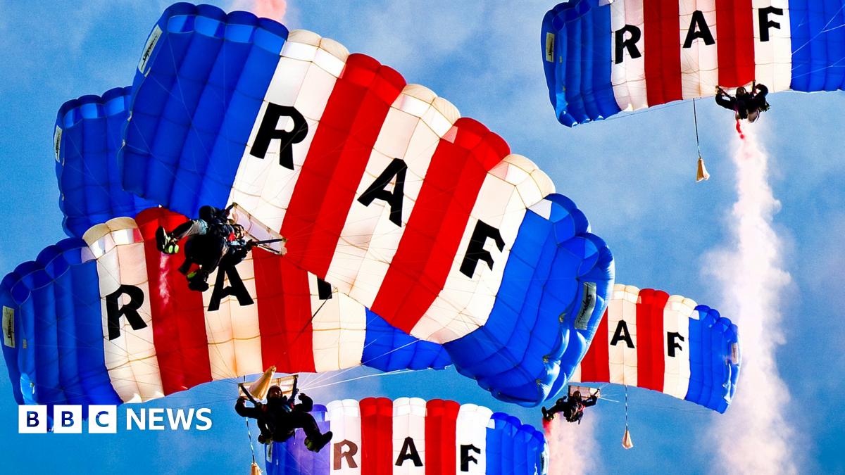 In pictures: RAF photograph of the year - BBC News