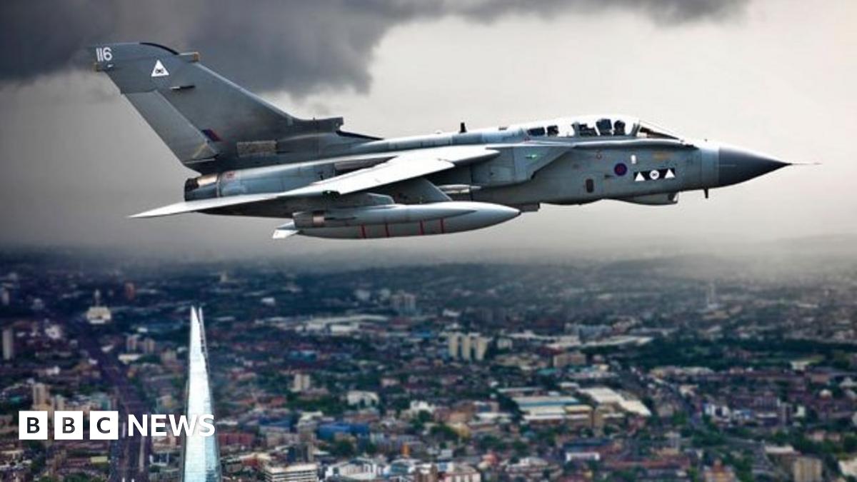 In pictures: RAF Marham's prize-winning photographs - BBC News