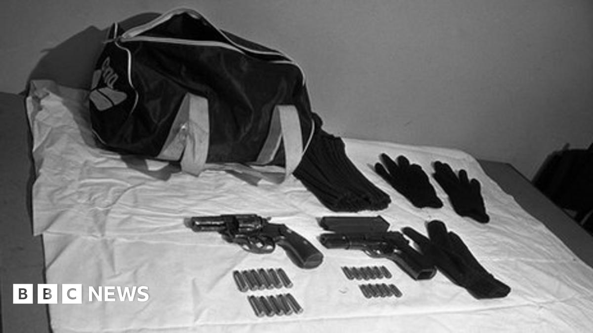 Police planned SAS operation at Gransha Hospital, Derry - BBC News