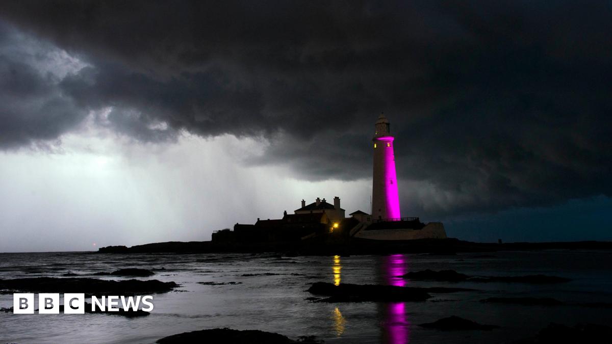 Warnings over storm due to hit England and Wales - BBC News