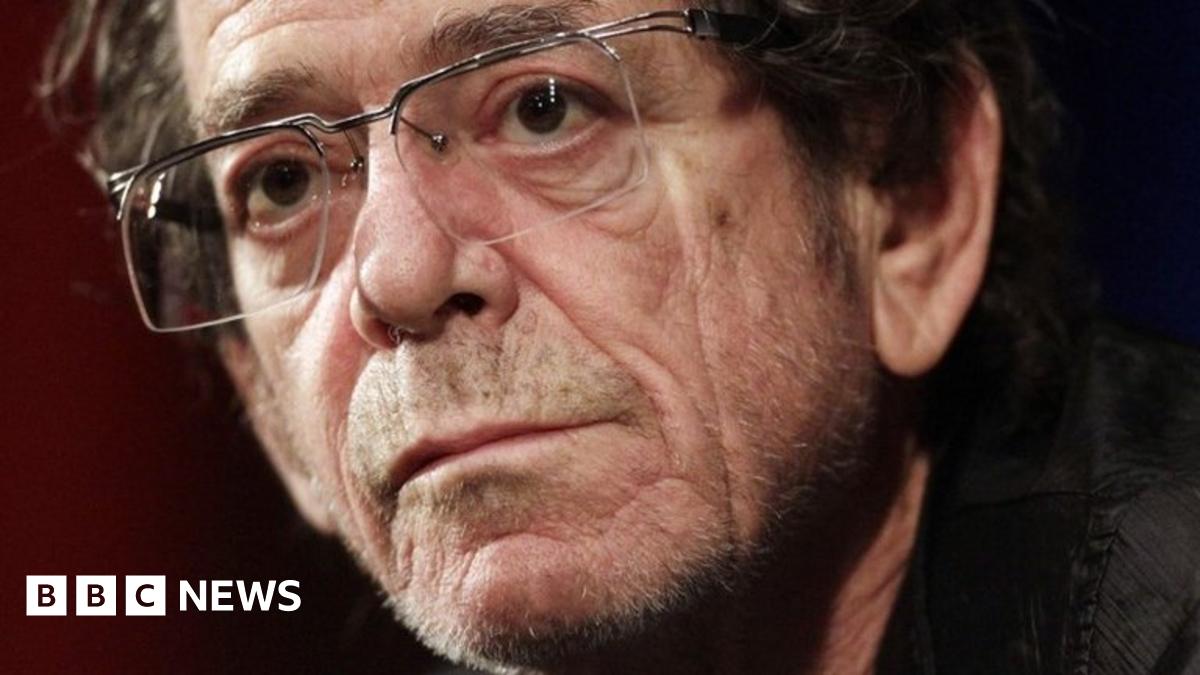 Lou Reed, Velvet Underground frontman, dies at 71 - BBC News