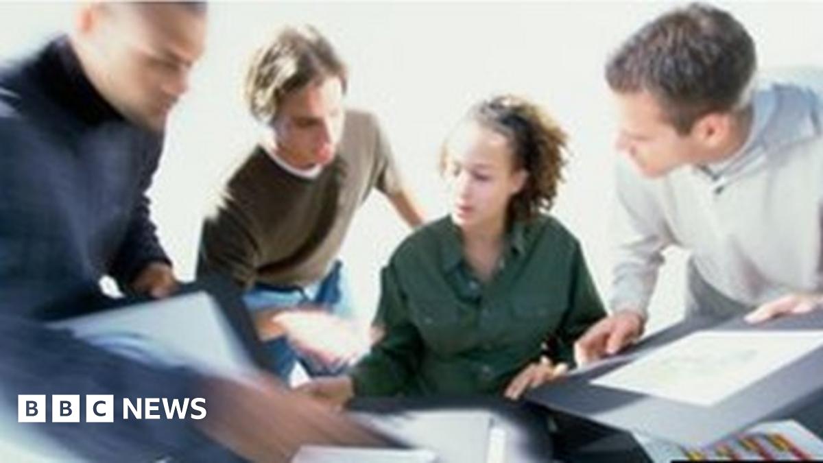 Social science graduates 'have best job prospects' - BBC News