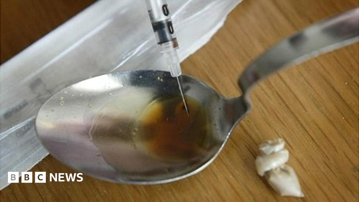 Drug rooms: Admirers eye Copenhagen model - BBC News