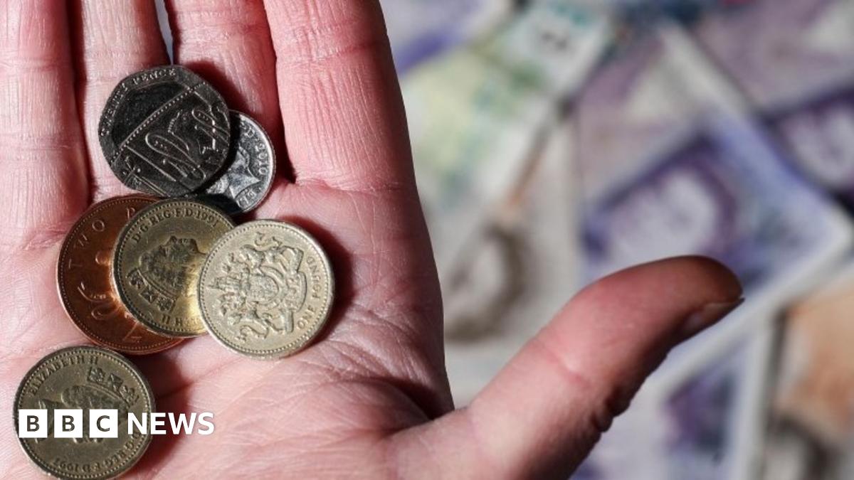 Pension plan to save salary-linked schemes - BBC News