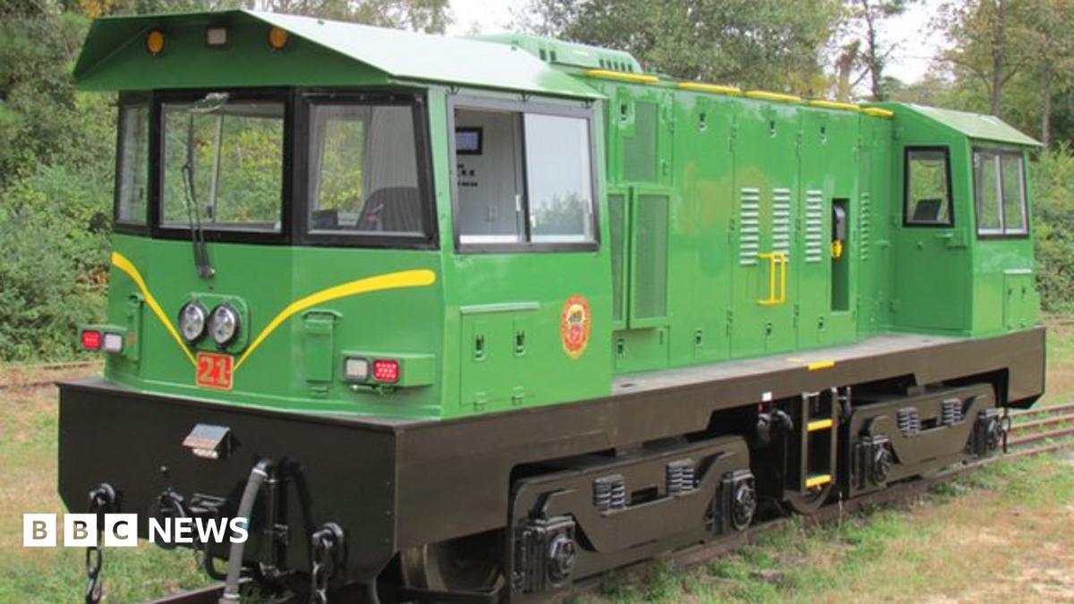New engine makes Isle of Man heritage railways 'faster' - BBC News