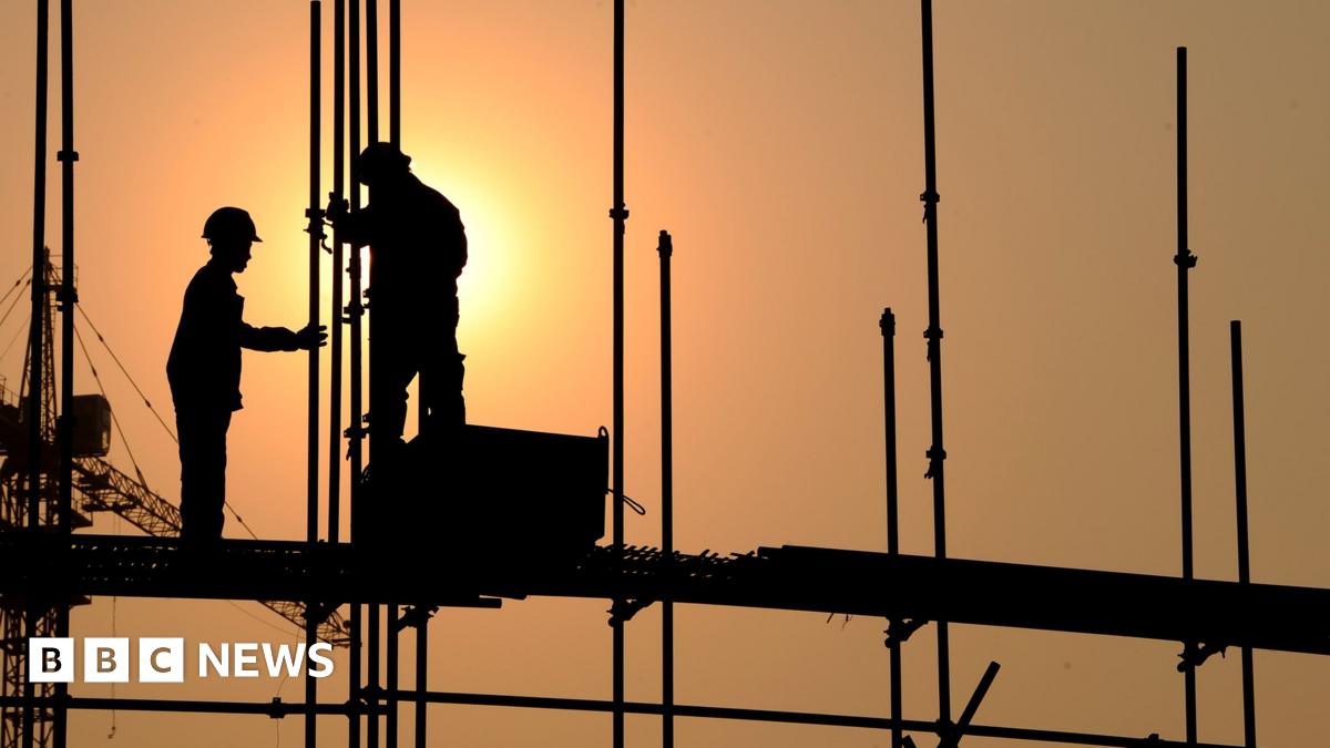 China's service sector growth hits one-year high - BBC News