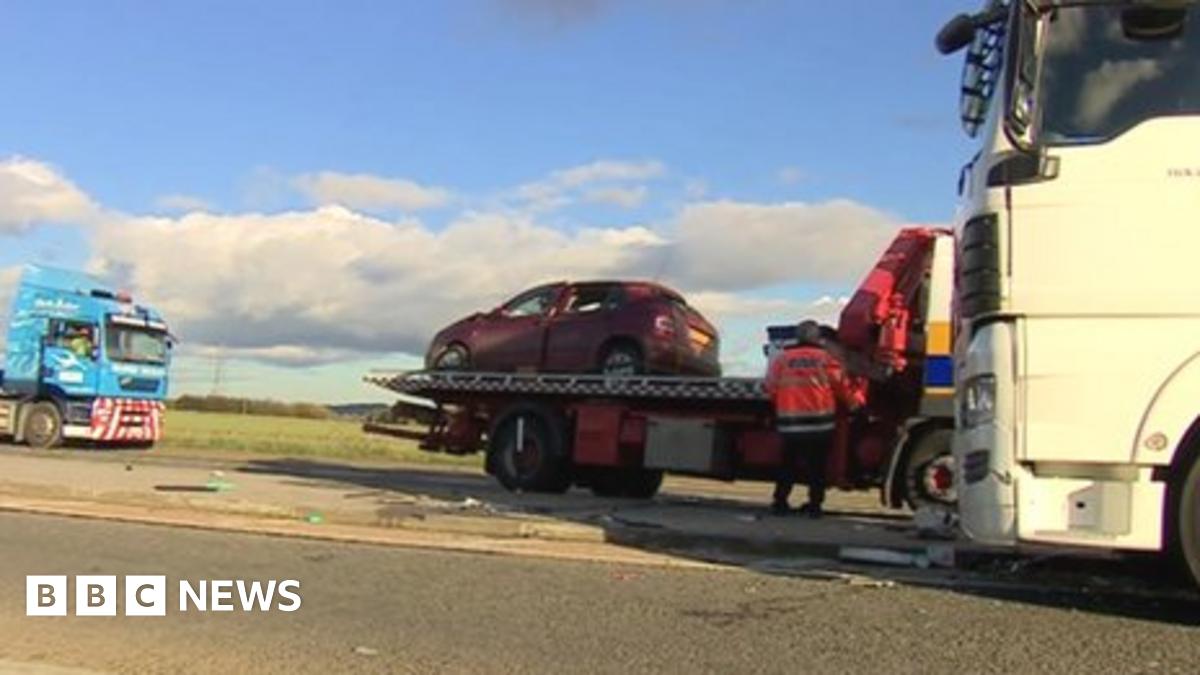 Gloucestershire A417 crash victims named by police - BBC News