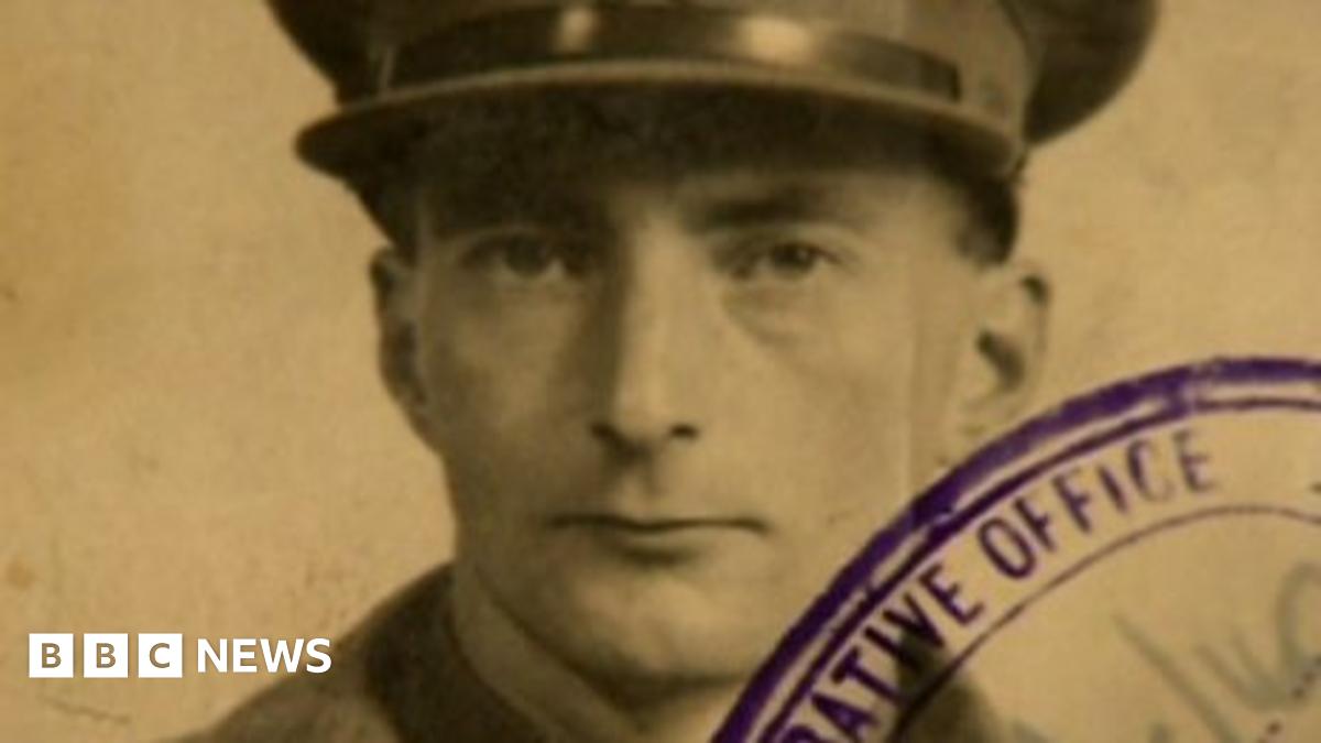 John Jarmain war poem letters donated to Exeter University - BBC News