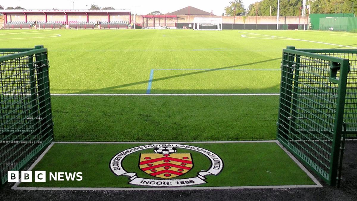 Greg Dyke opens Oaklands Park football centre - BBC News