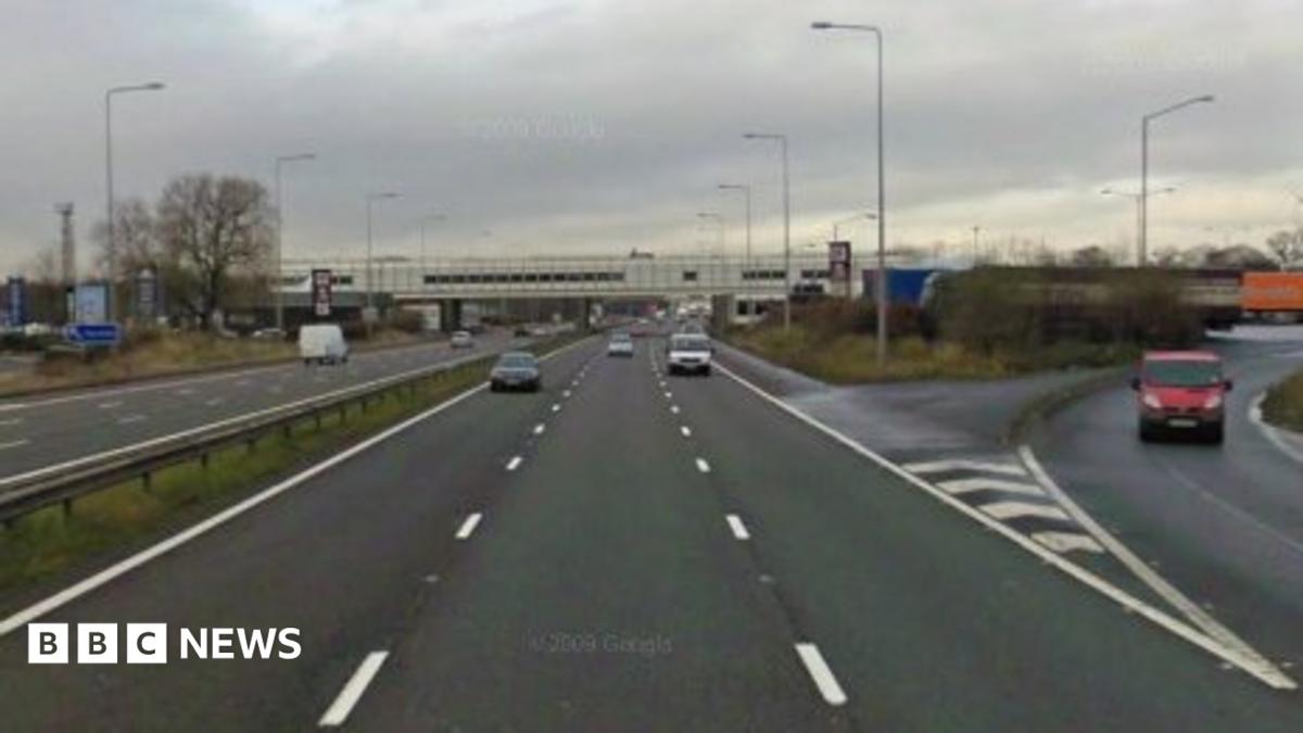 Blackpool man killed on M55 during police pursuit - BBC News