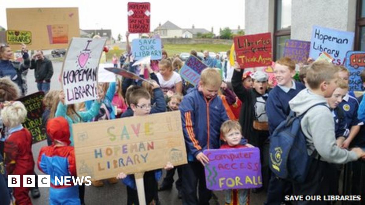 Moray library closures: campaigner in legal aid bid - BBC News