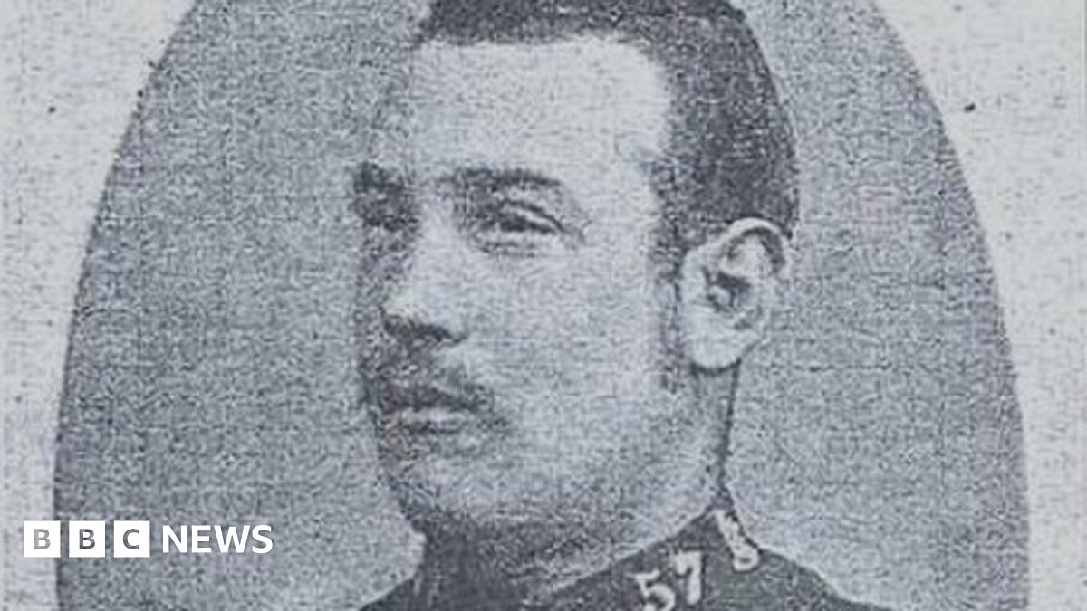 'Forgotten hero' PC James Gordon honoured after 120 years - BBC News