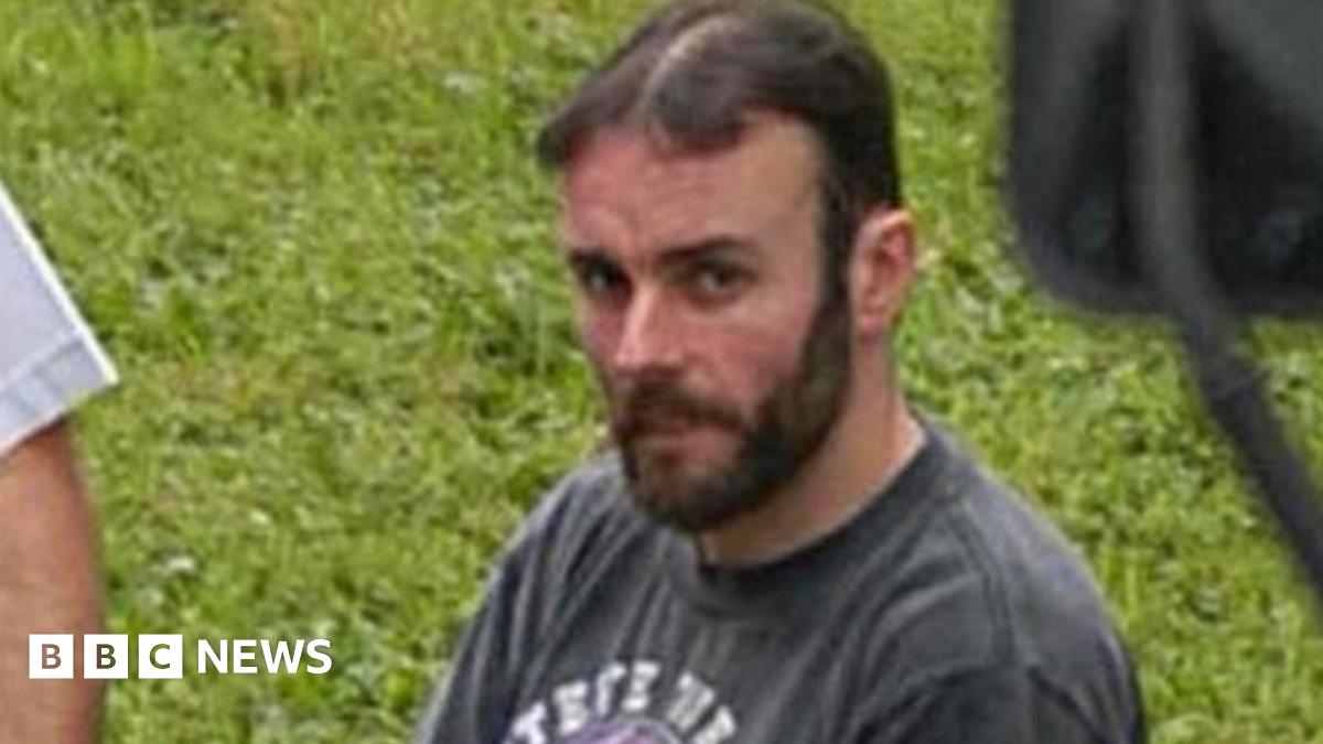 Slurry man David Truscott moved from mental health unit - BBC News