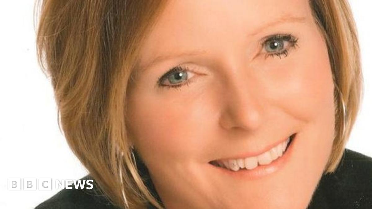 Lee Birch admits murdering wife Anne-Marie - BBC News