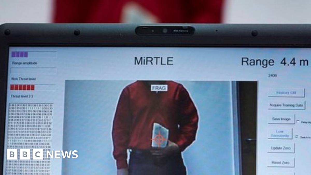Portable scanner to detect concealed weapons - BBC News