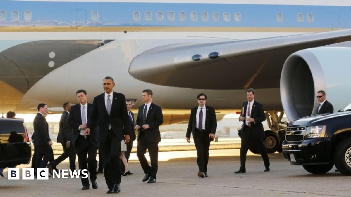 US Secret Service agents 'removed from Obama guard detail' - BBC News