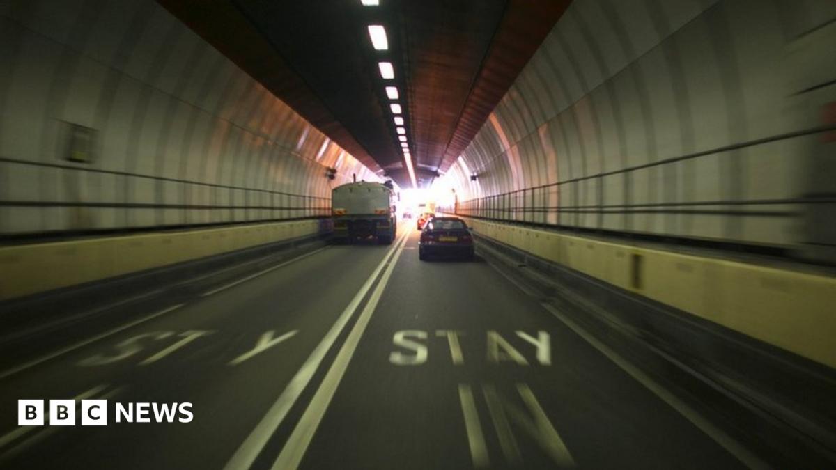 Dartford Crossing: 50 years taking tolls over the Thames - BBC News