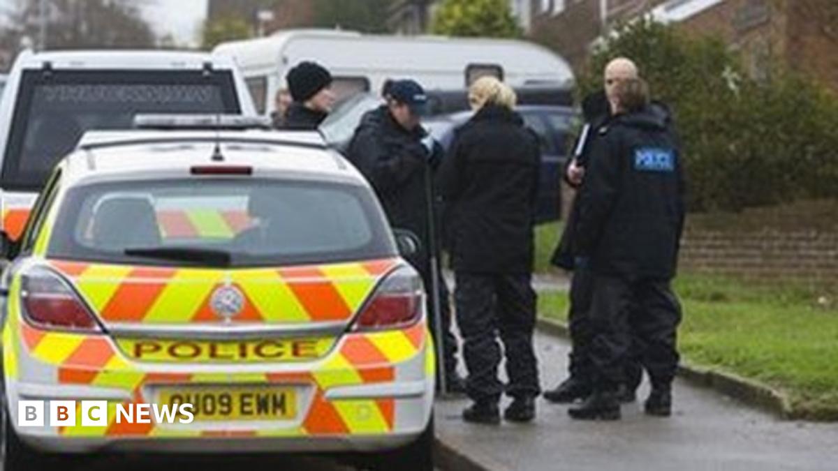 Boy, 16, charged with attempted murder after Luton burglary stabbing ...