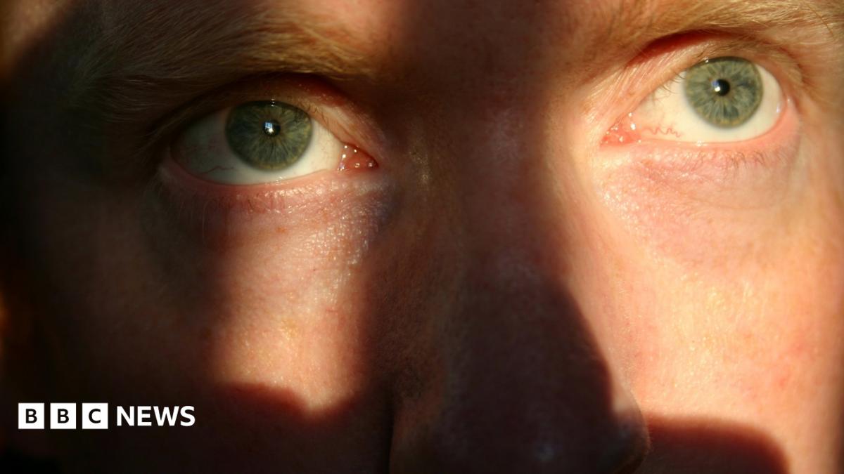 Stalking laws 'not being implemented' - BBC News