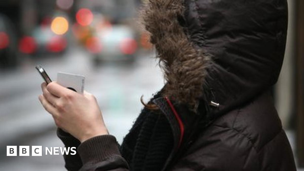 Stalking victims 'let down' over new laws - BBC News