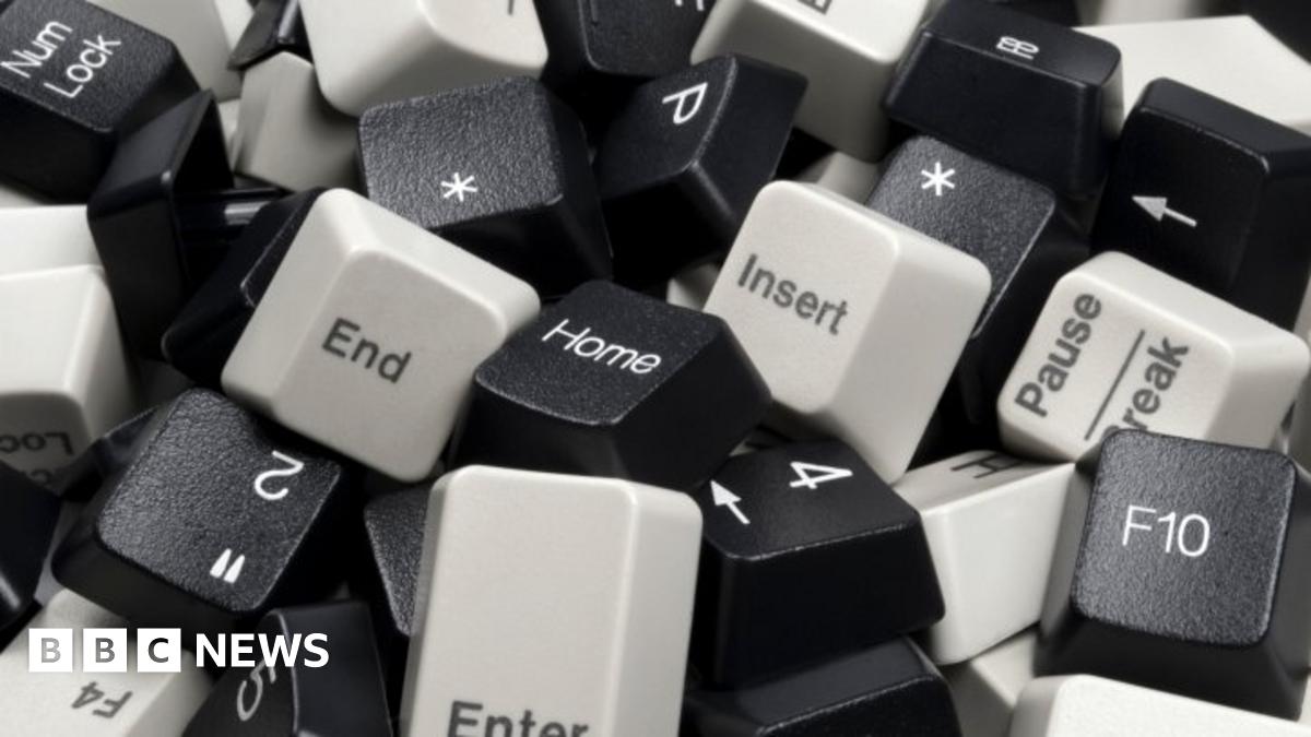 FBI arrests five over 'hackers for hire' websites - BBC News