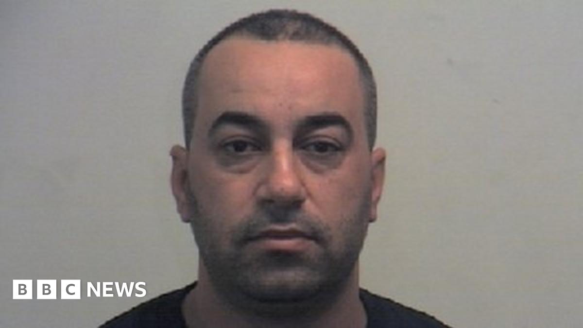 Nawzad Kamal jailed for murder of Bahman Amin in Sheffield - BBC News