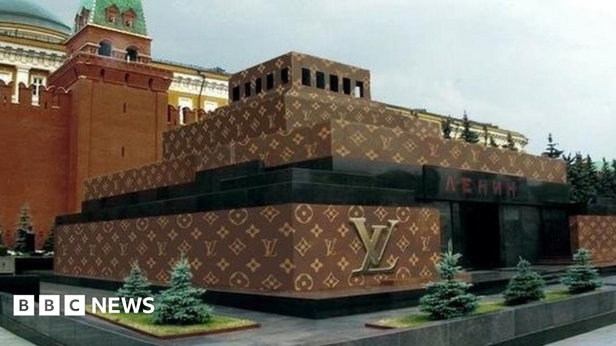 Altered Images: Godzilla, Lenin's tomb and Red Square suitcase - BBC News