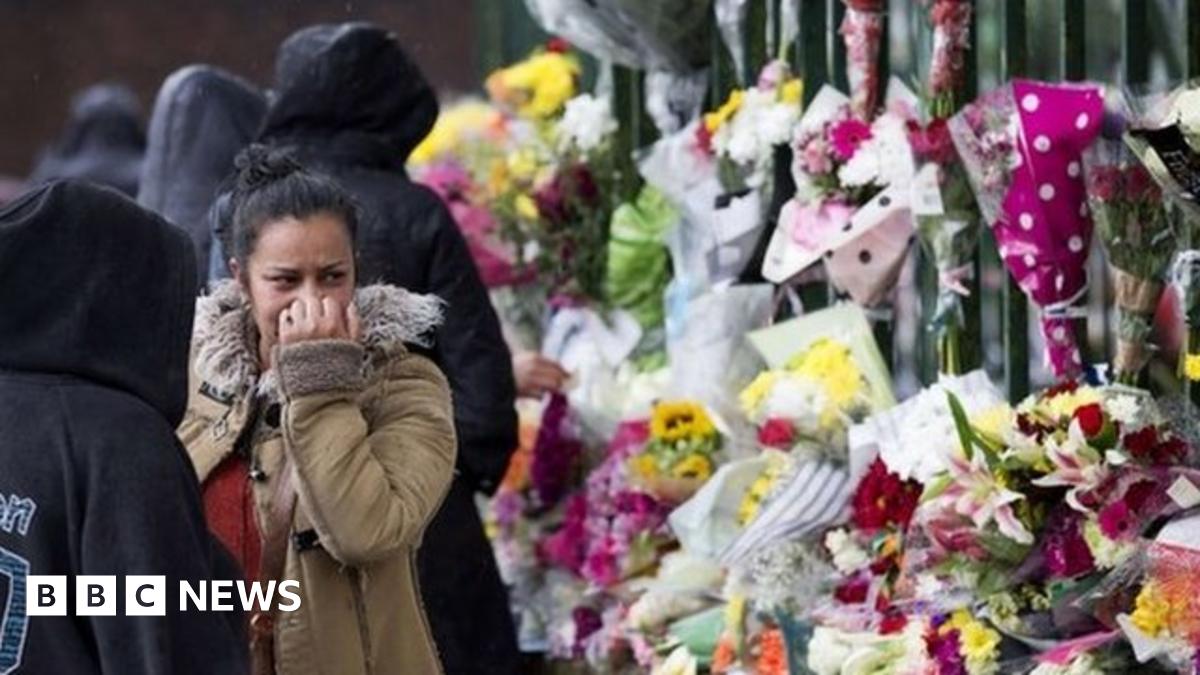 Lee Rigby murder: Woolwich and Middleton face recovery - BBC News