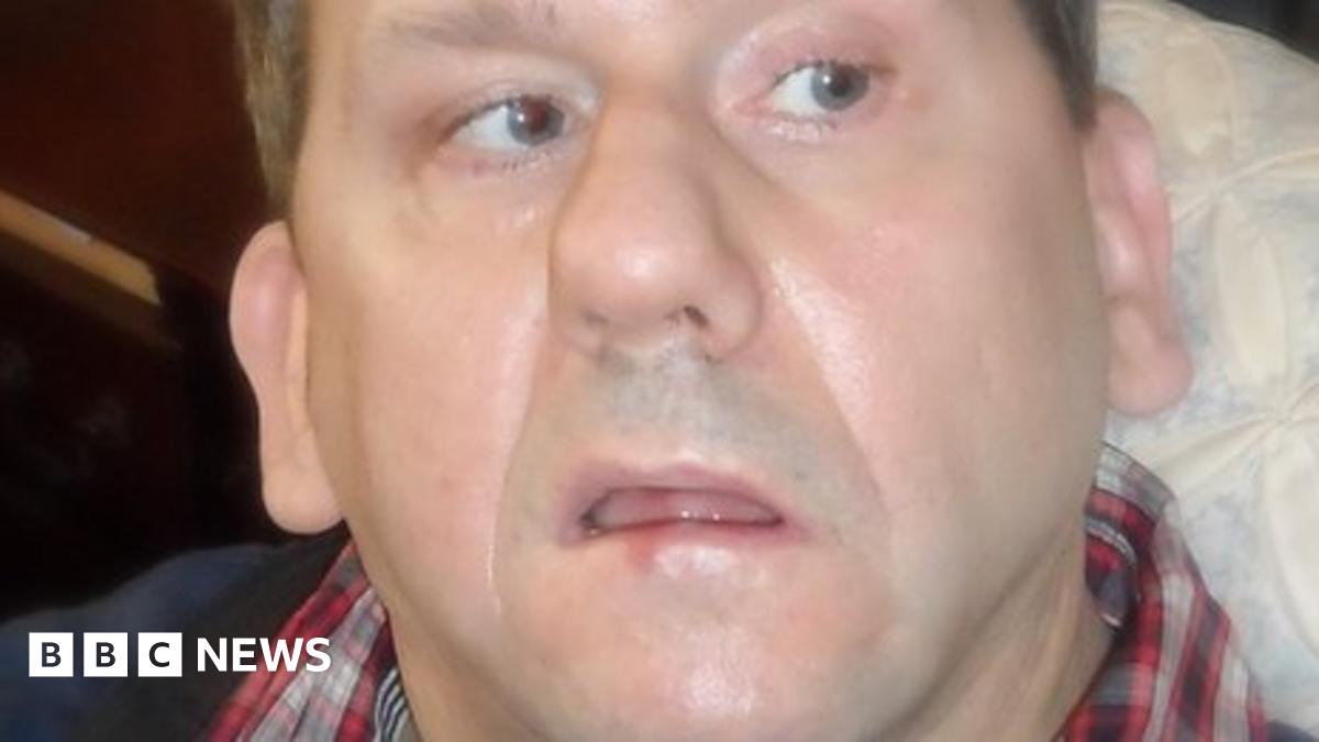 Timothy Cowen: Answers sought over Wrexham Maelor death - BBC News