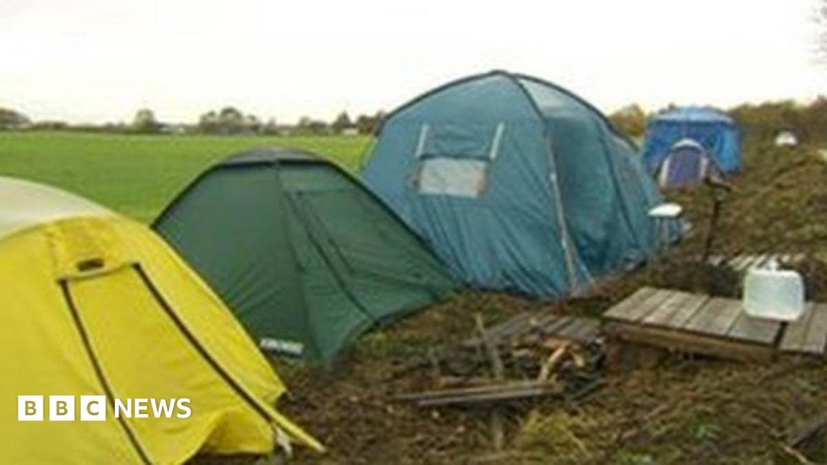Barton Moss fracking: For and against - BBC News