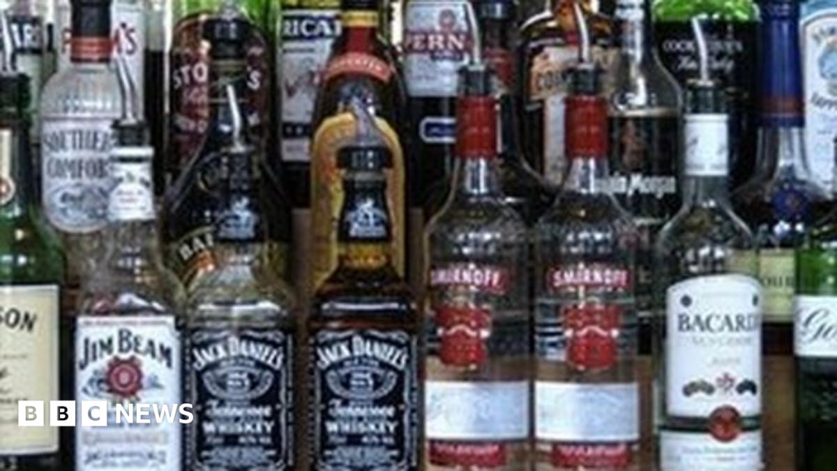 Booze still kills '20 people a week' in Scotland - BBC News