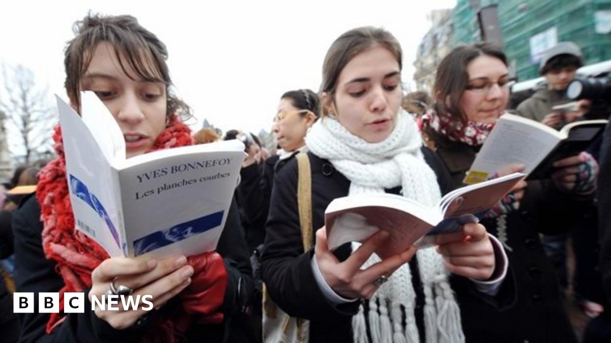 Why don't French books sell abroad? - BBC News